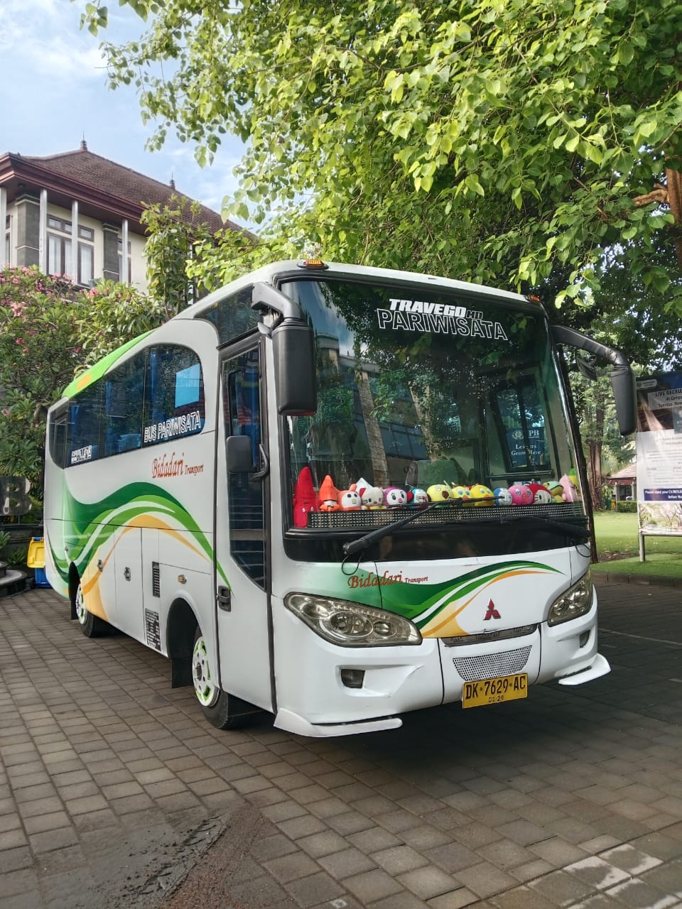 Sewa Bus Pariwisata - Sahabat Bali Holiday